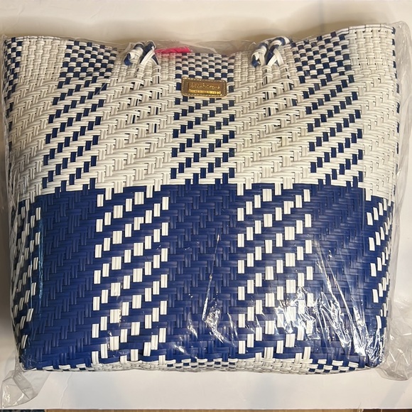 Lilly Pulitzer | Bags | Lilly Pulitzer Low Tide Navy Fanning Tote ...